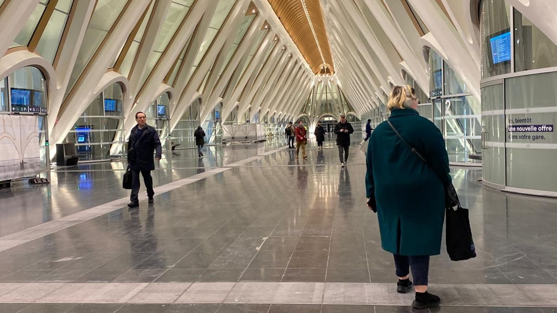Gare de Mons : la nouvelle gare, flambant neuve, accueille (enfin) ses ...