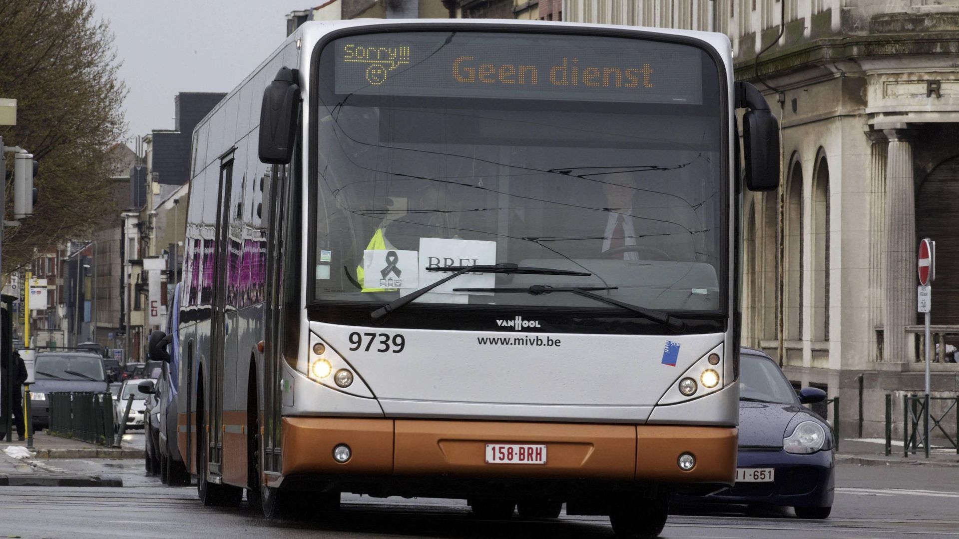 Stib: agression d'un chauffeur de bus à proximité de l'arrêt Simonis ...