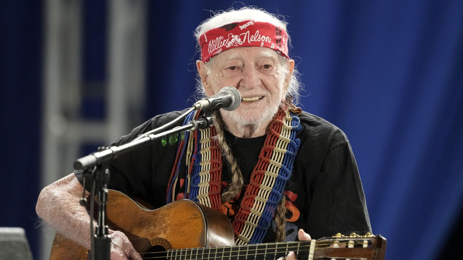 After 92 years of music, Willie Nelson heard something on stage he ...