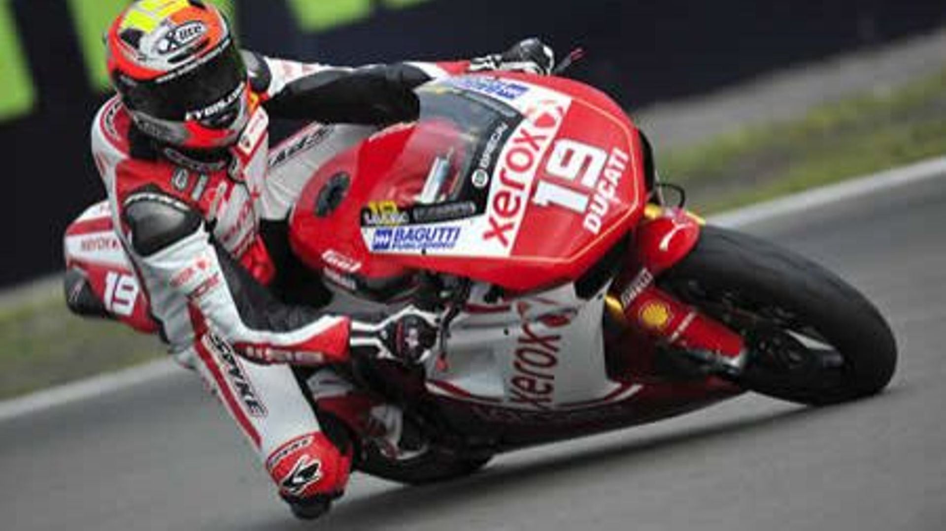 Xavier Siméon titré en superstock 1000 - RTBF Actus