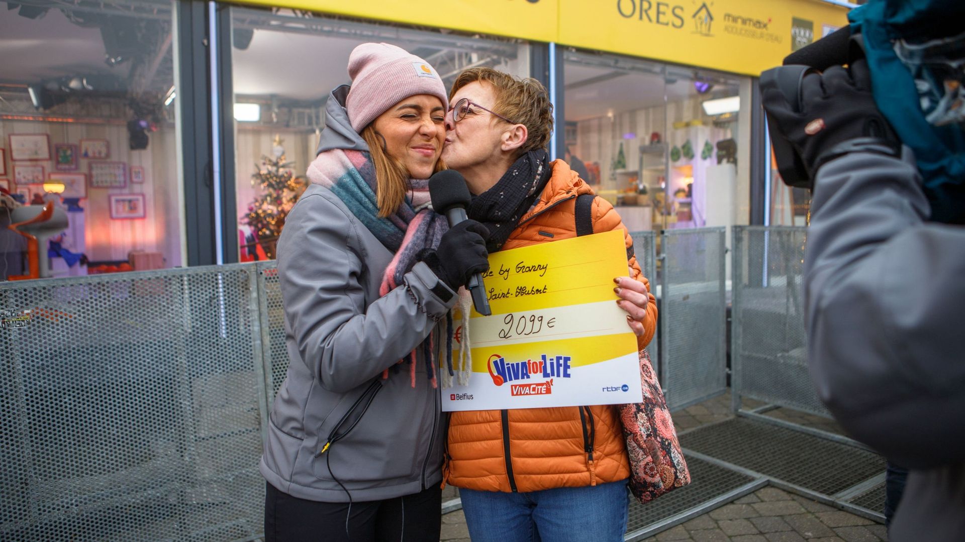 Héloïse Blanchaert, au plus proche de vous à Viva for Life, se confie ...