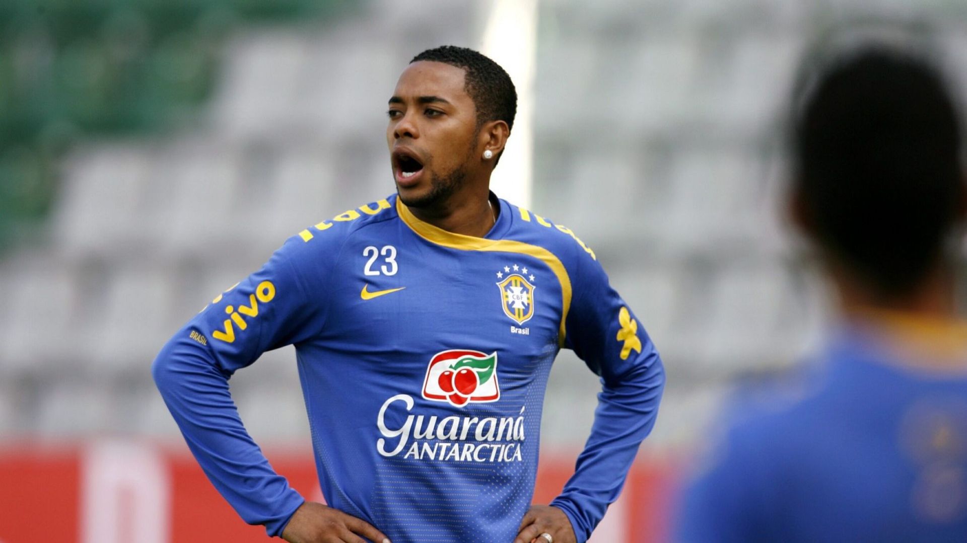 Le Barça prêt à donner 4 joueurs pour Robinho - RTBF Actus