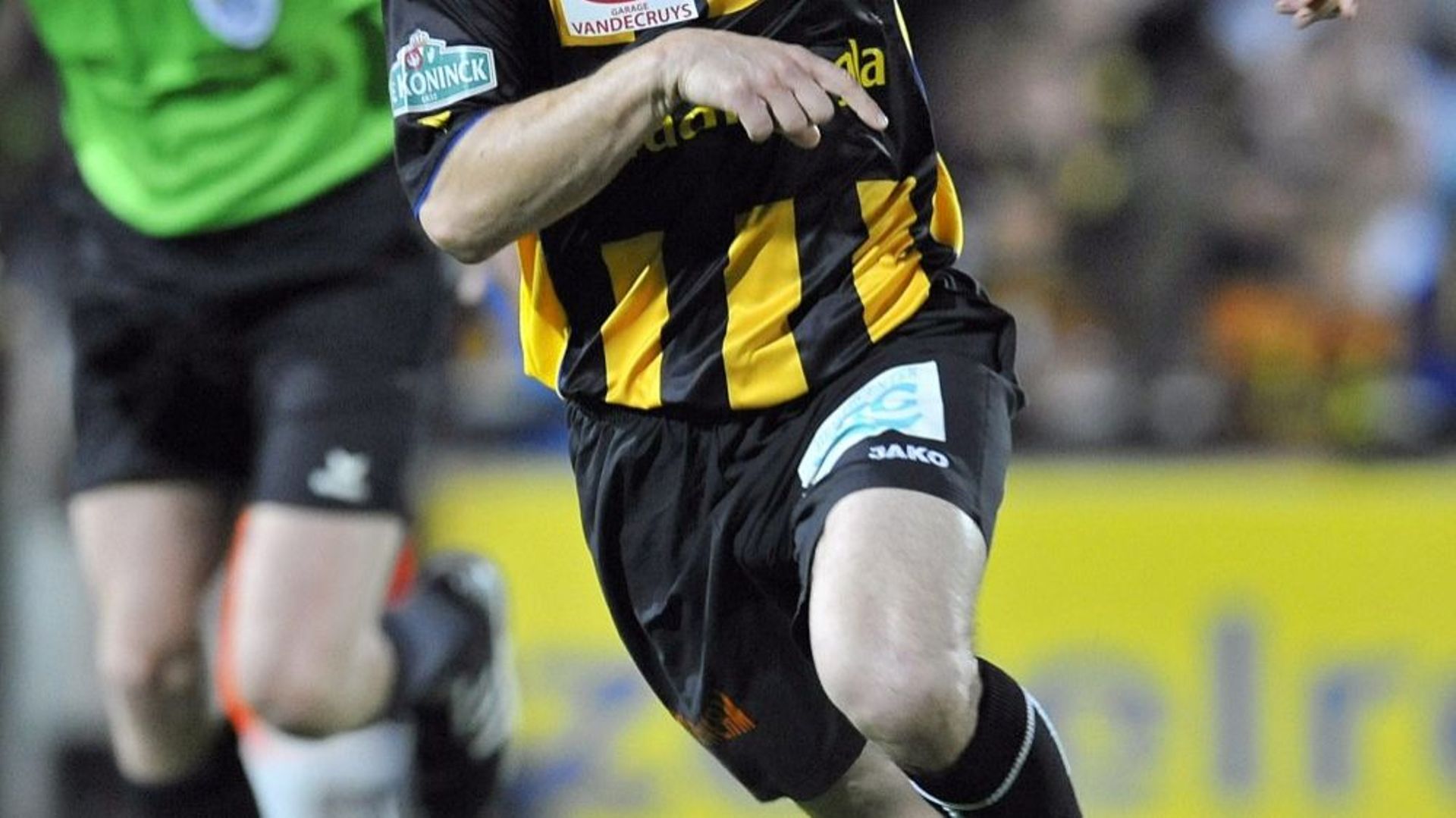 Le Lierse bat le RBDB et se rapproche du titre - RTBF Actus