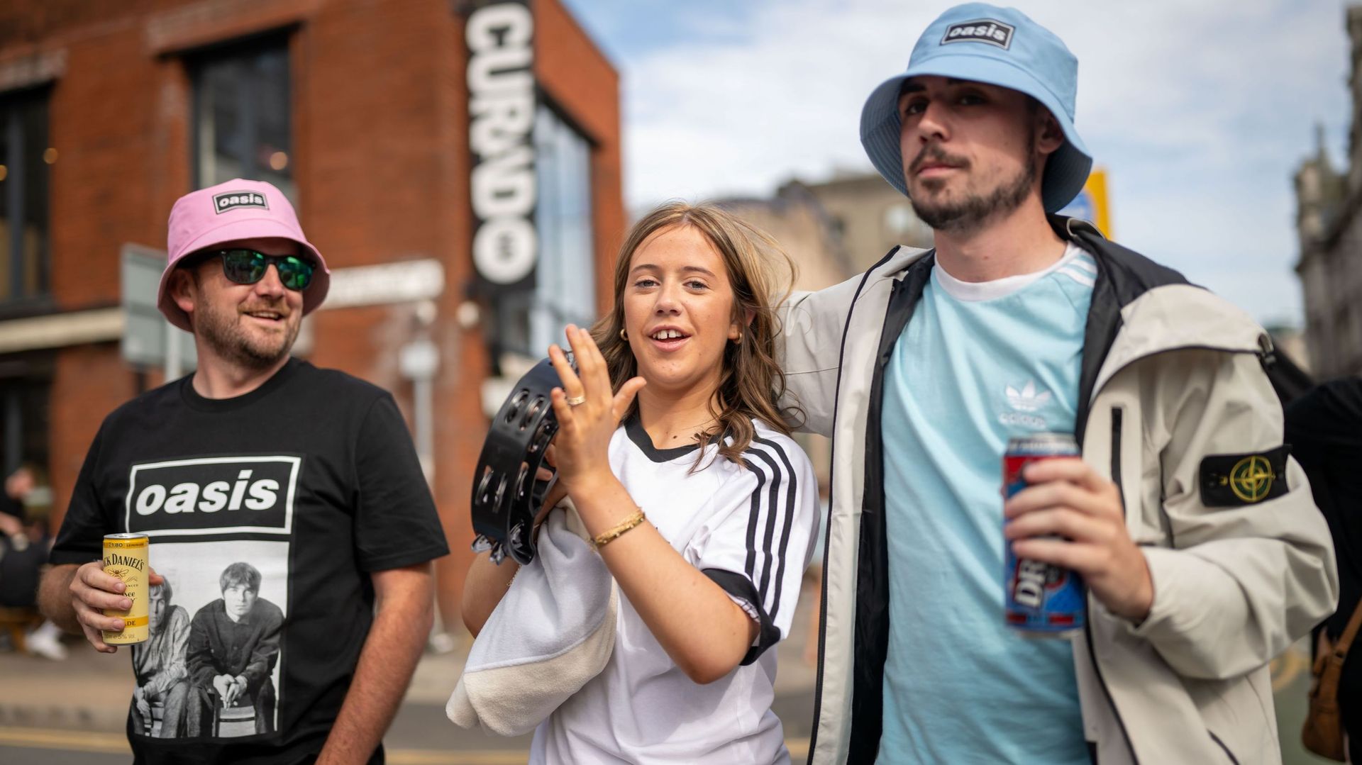 C’est quoi cette obsession de la Gen Z pour le groupe Oasis ? - RTBF Actus