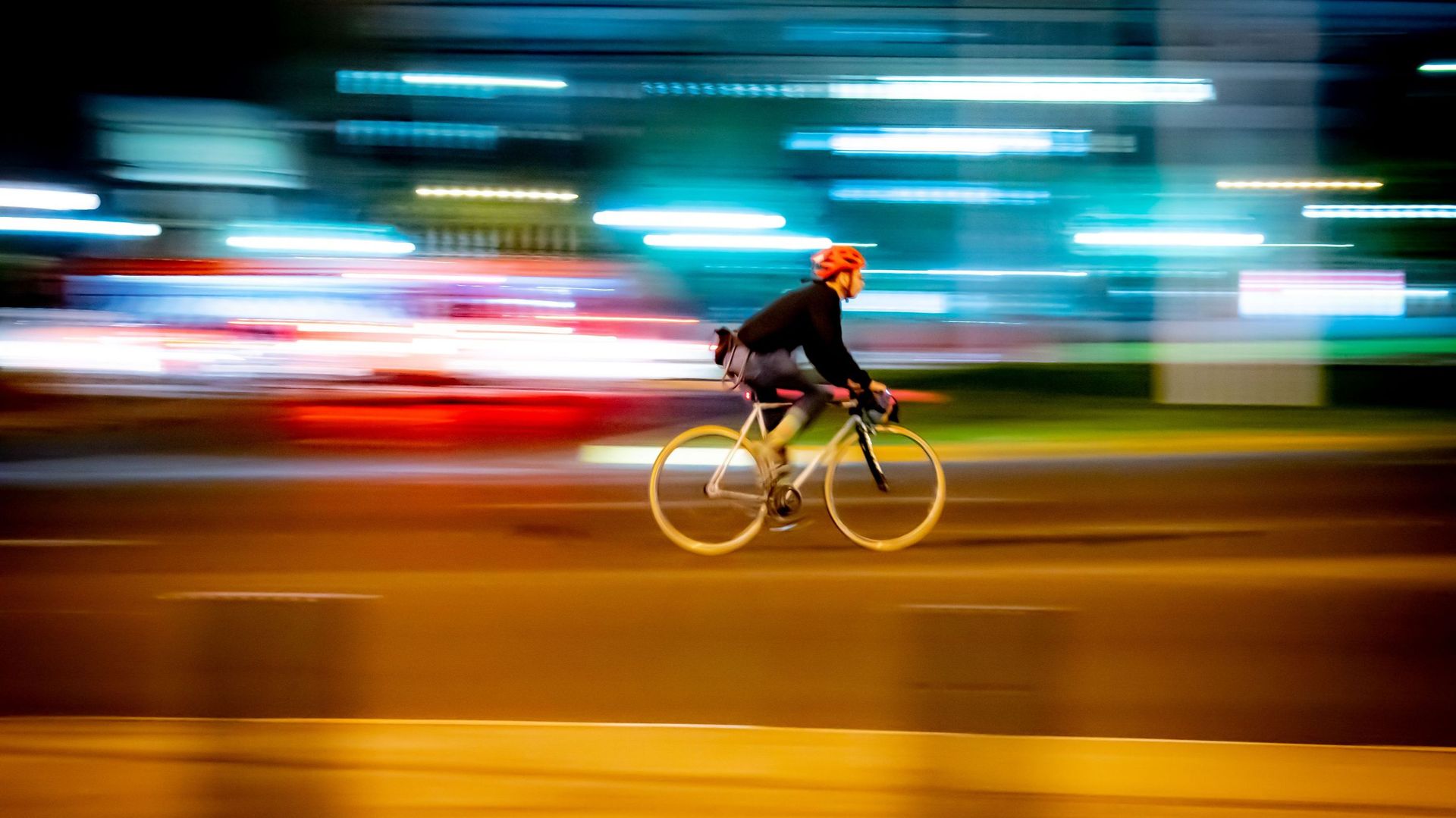Des conseils pour être visible sur la route - RTBF Actus