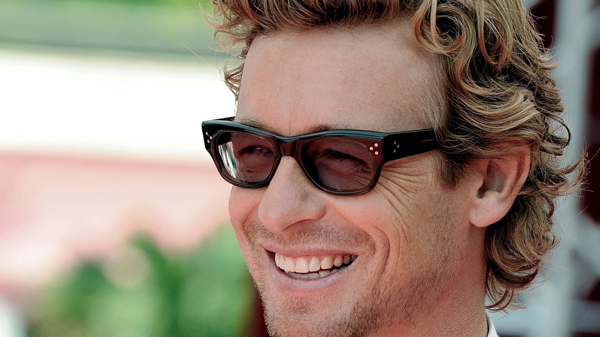 Simon Backer signe sa première mise en scène au cinéma - RTBF Actus