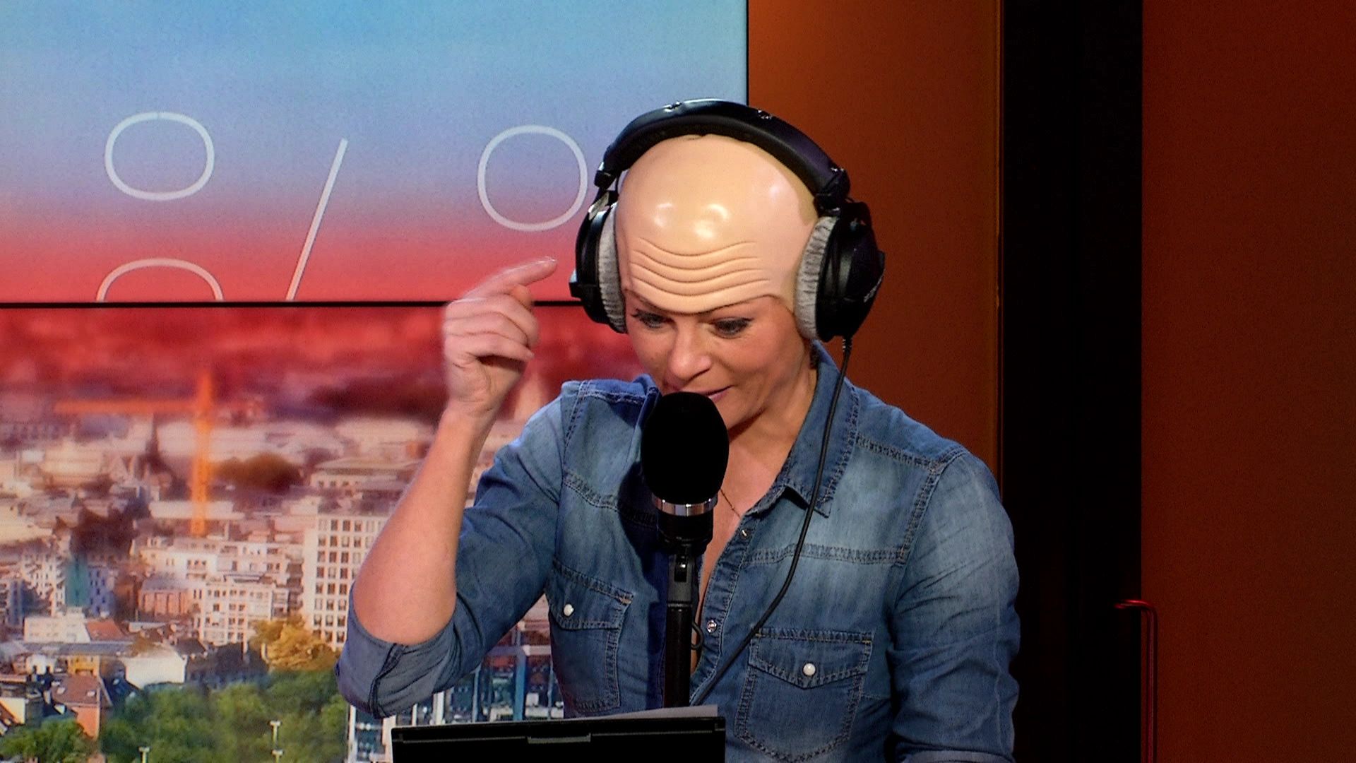 Tamara Payne incarne Jérôme de Warzée dans une chanson très 'Tif'... C ...