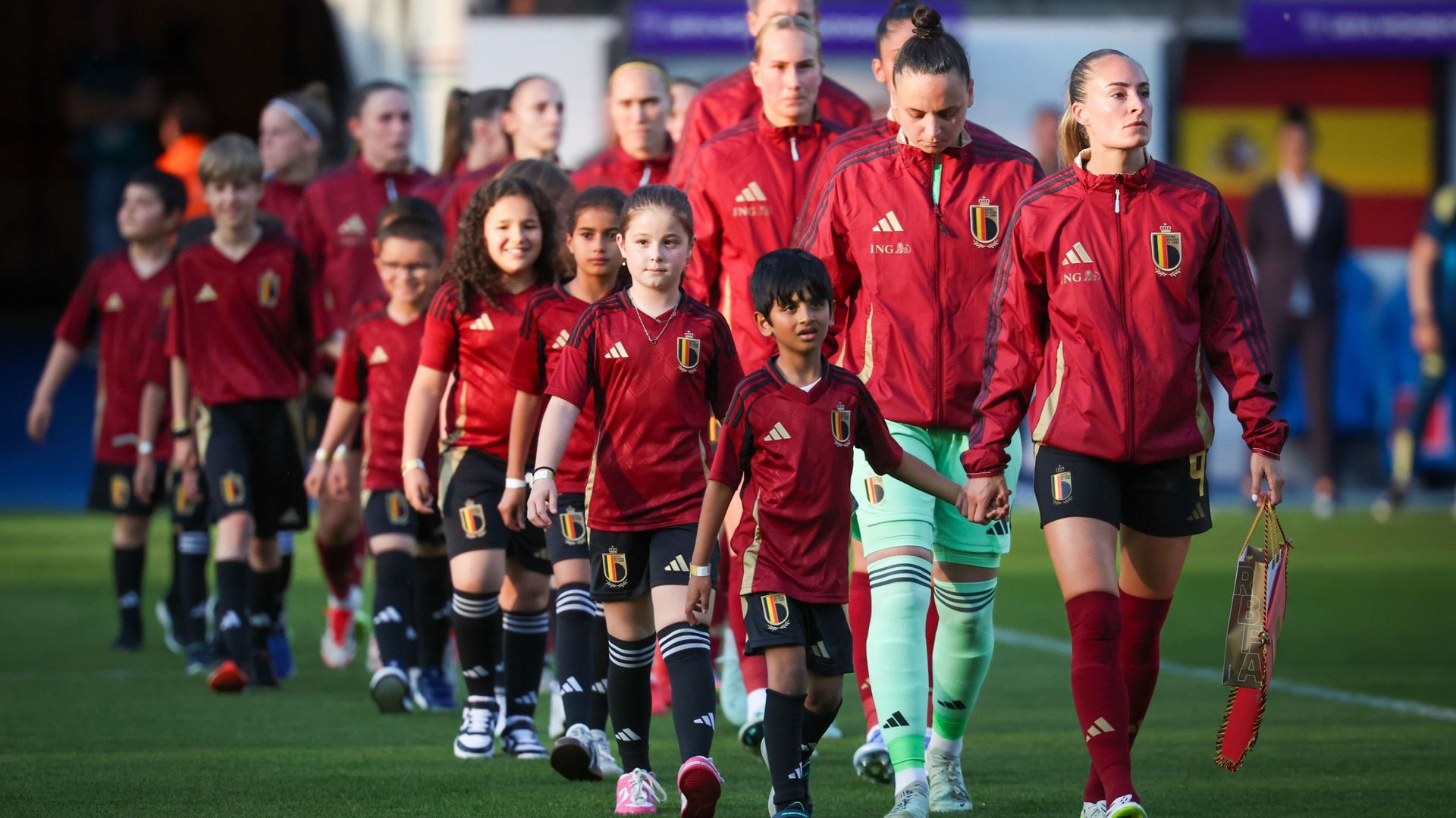 Un monde d’écart : les Red Flames corrigées par la France en match de ...