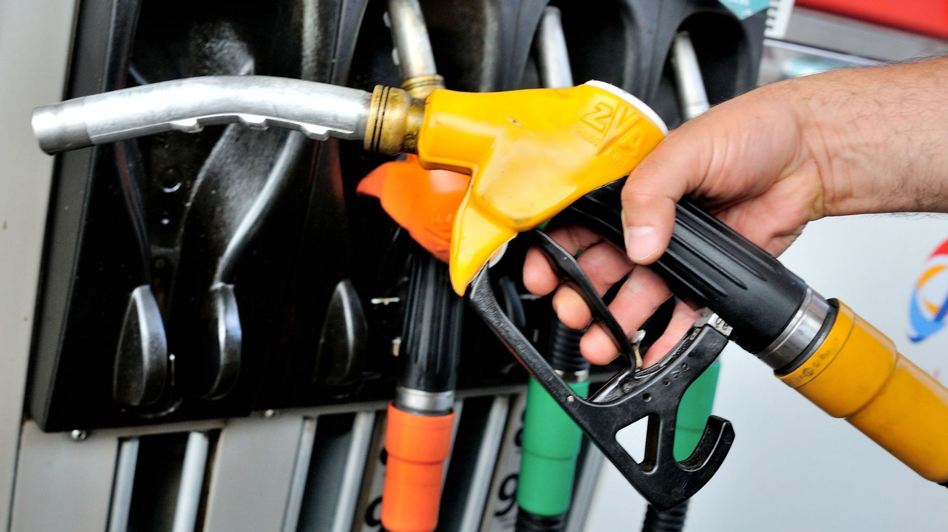 Essence E10, Diesel B7... les carburants changent de nom: que mettre ...