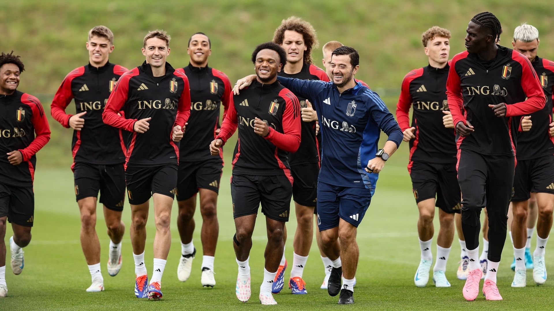 Diables Rouges : seulement 18 joueurs au premier entrainement collectif ...