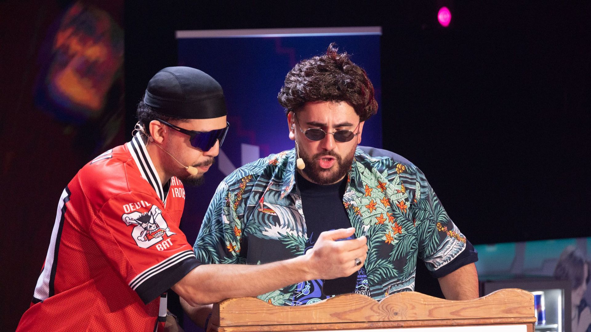 1350 euros pour une casquette ? Les chiffres fous des enchères de CAP48Heures - RTBF Actus