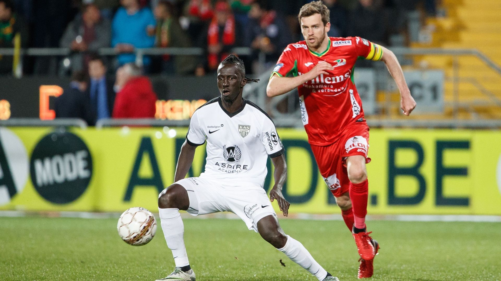Mbaye Leye signe à Mouscron - RTBF Actus