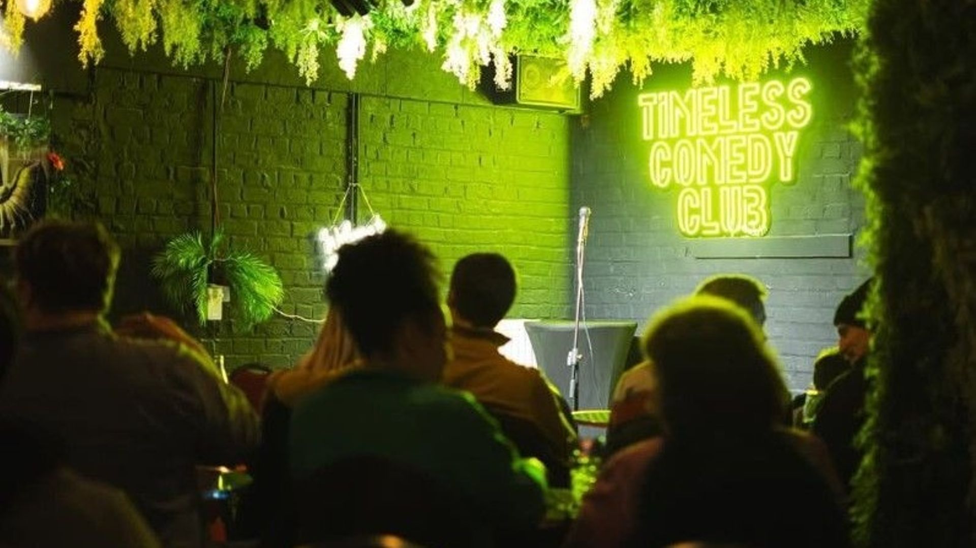 Redouane Behache sur la scène du Cirque Royal pour un show unique qui ...