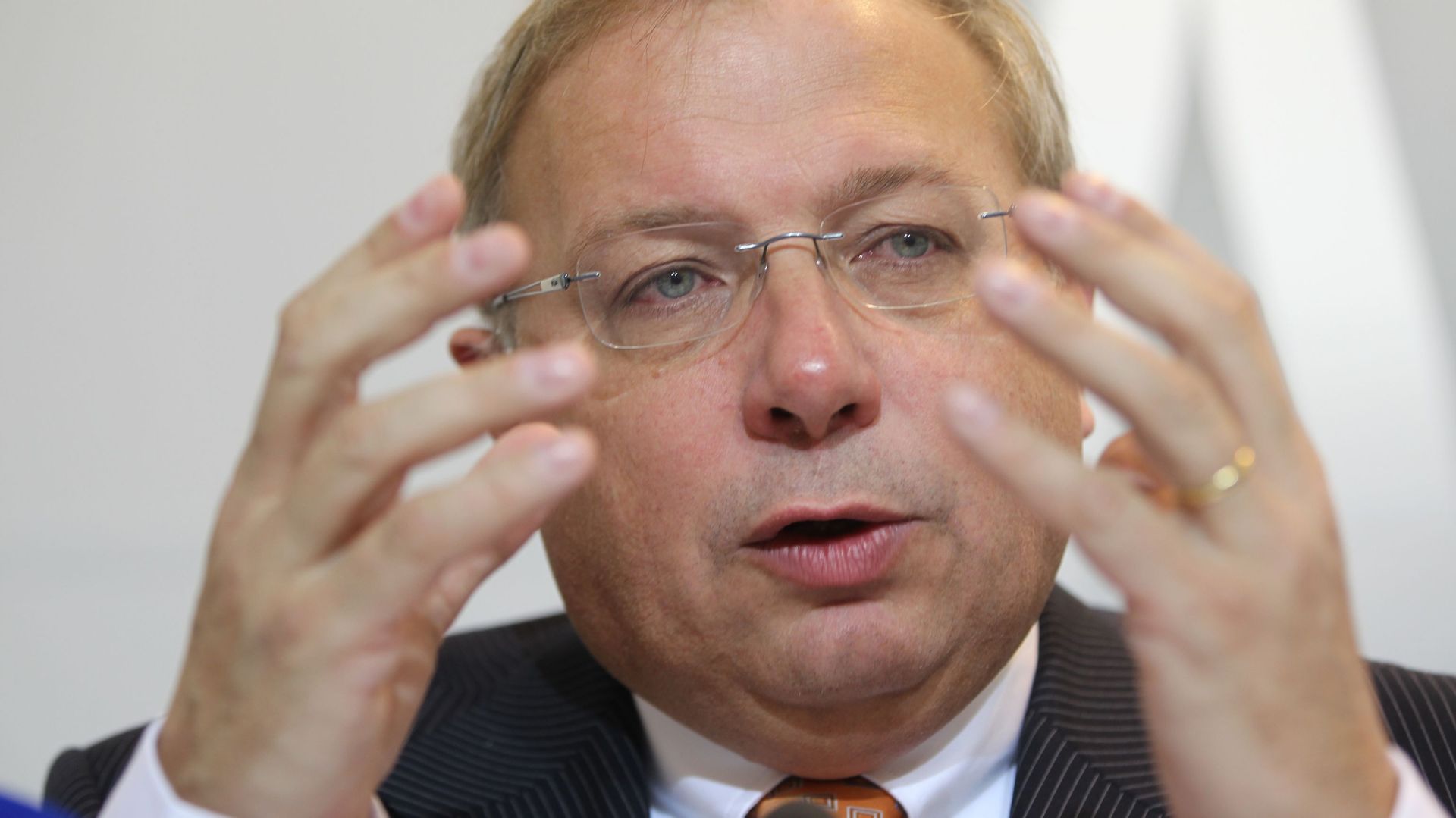 Les budgets fédérés ne seront pas revus, affirme André Antoine - rtbf.be