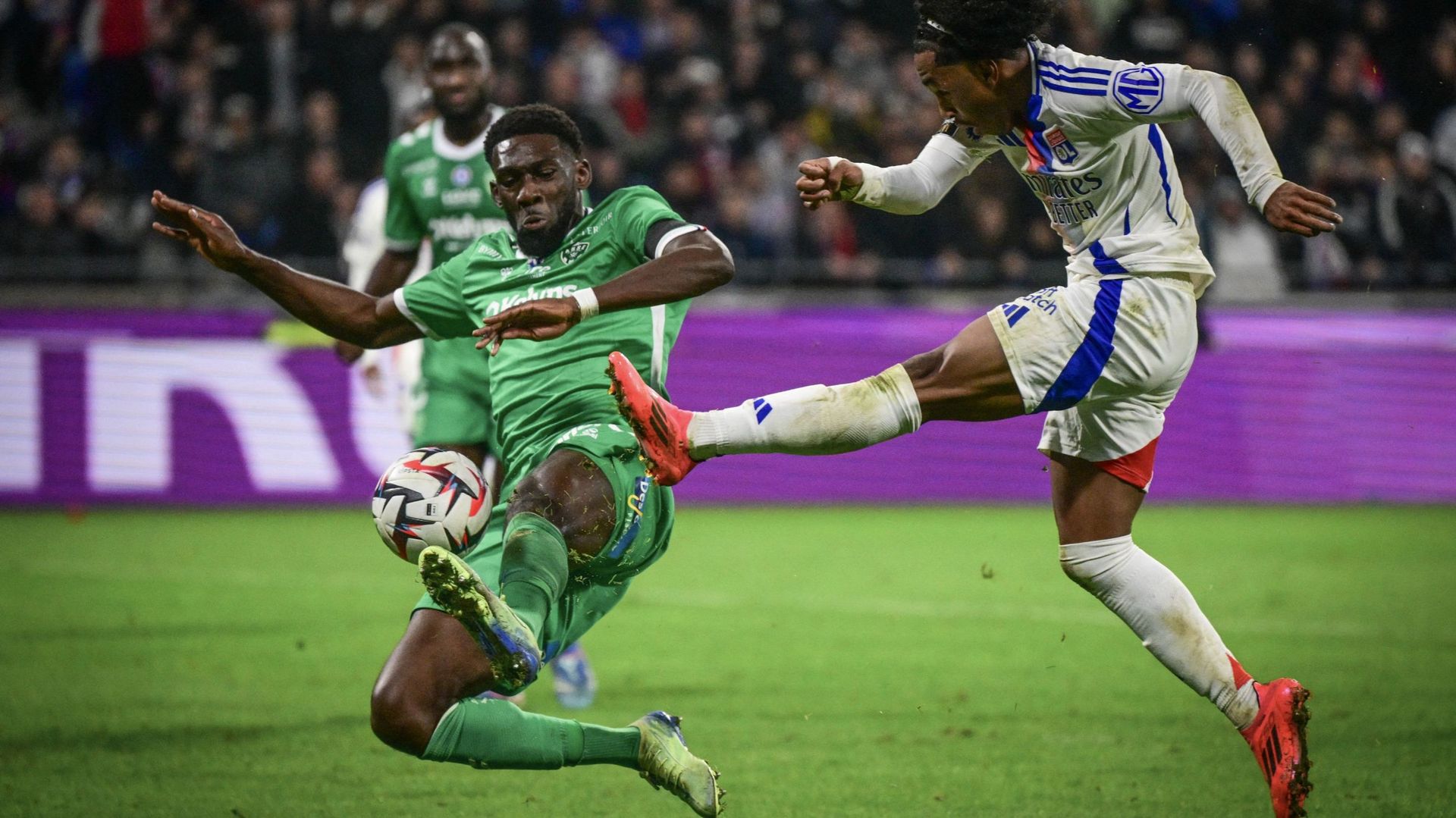 Malick Fofana, héros de Lyon, éteint le Steaua Bucarest avec un doublé ...