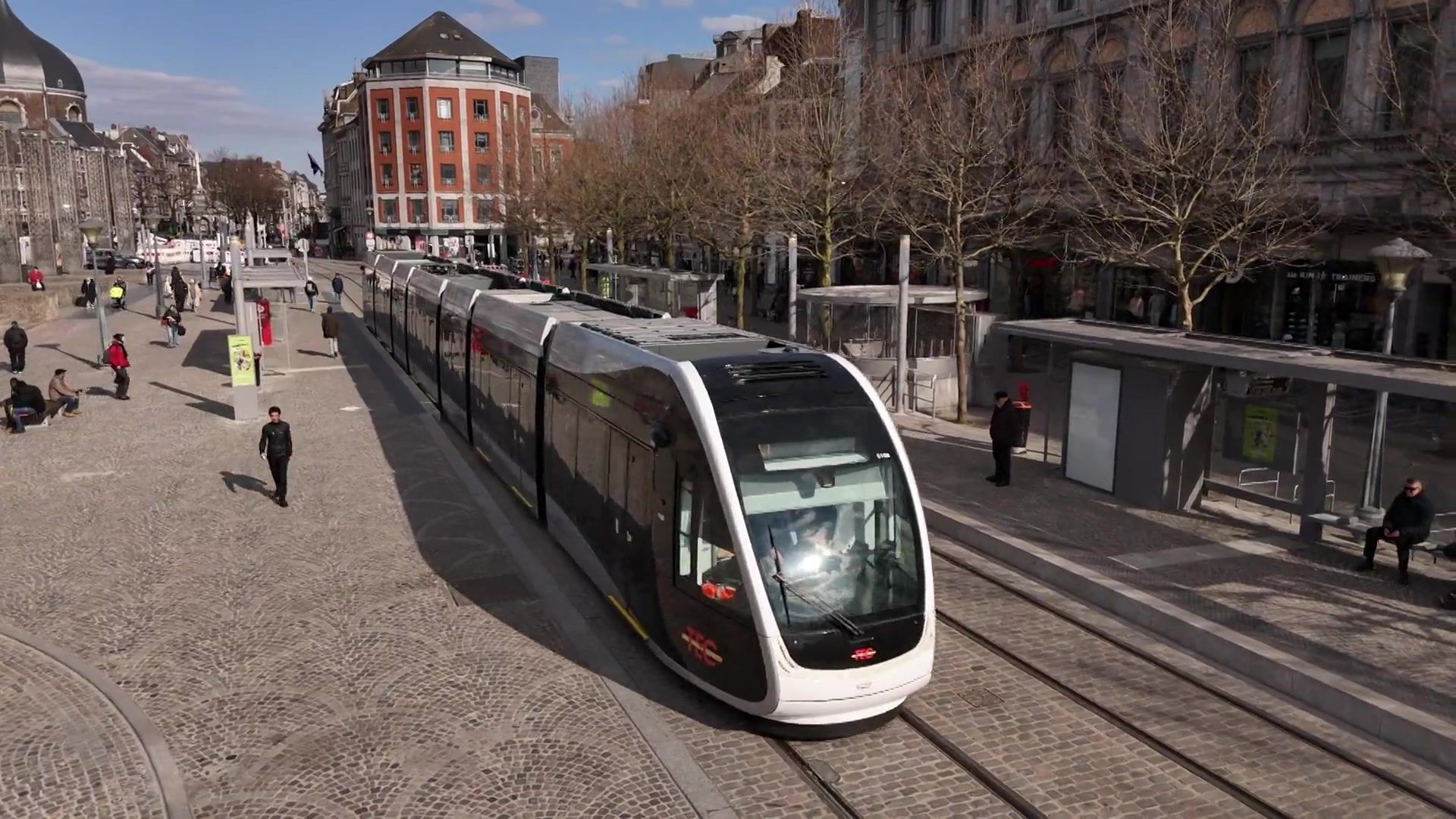 Le tram de Liège est officiellement et joyeusement entré en service ...