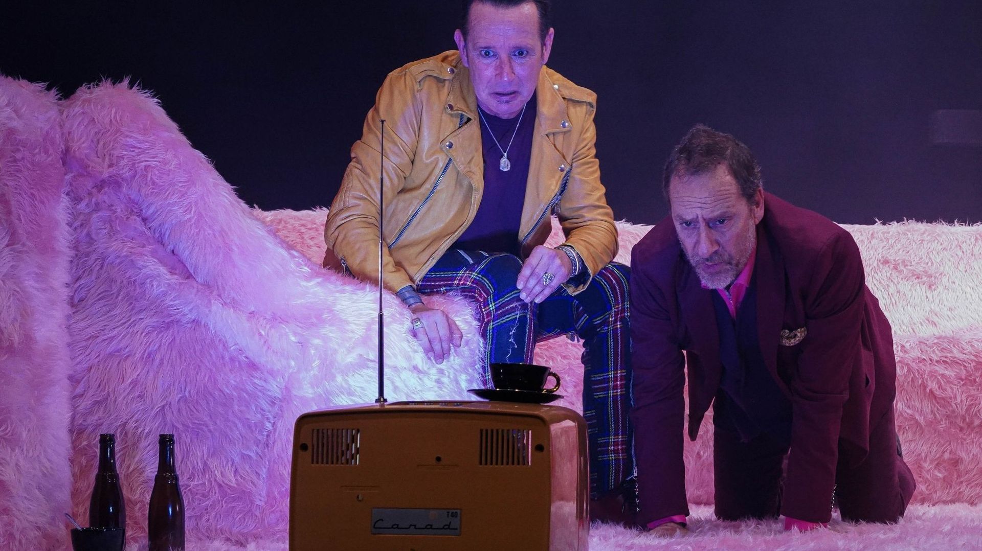 'Playlist' : le comédien Riton Liebman en 'sexygénaire' sur la scène du ...