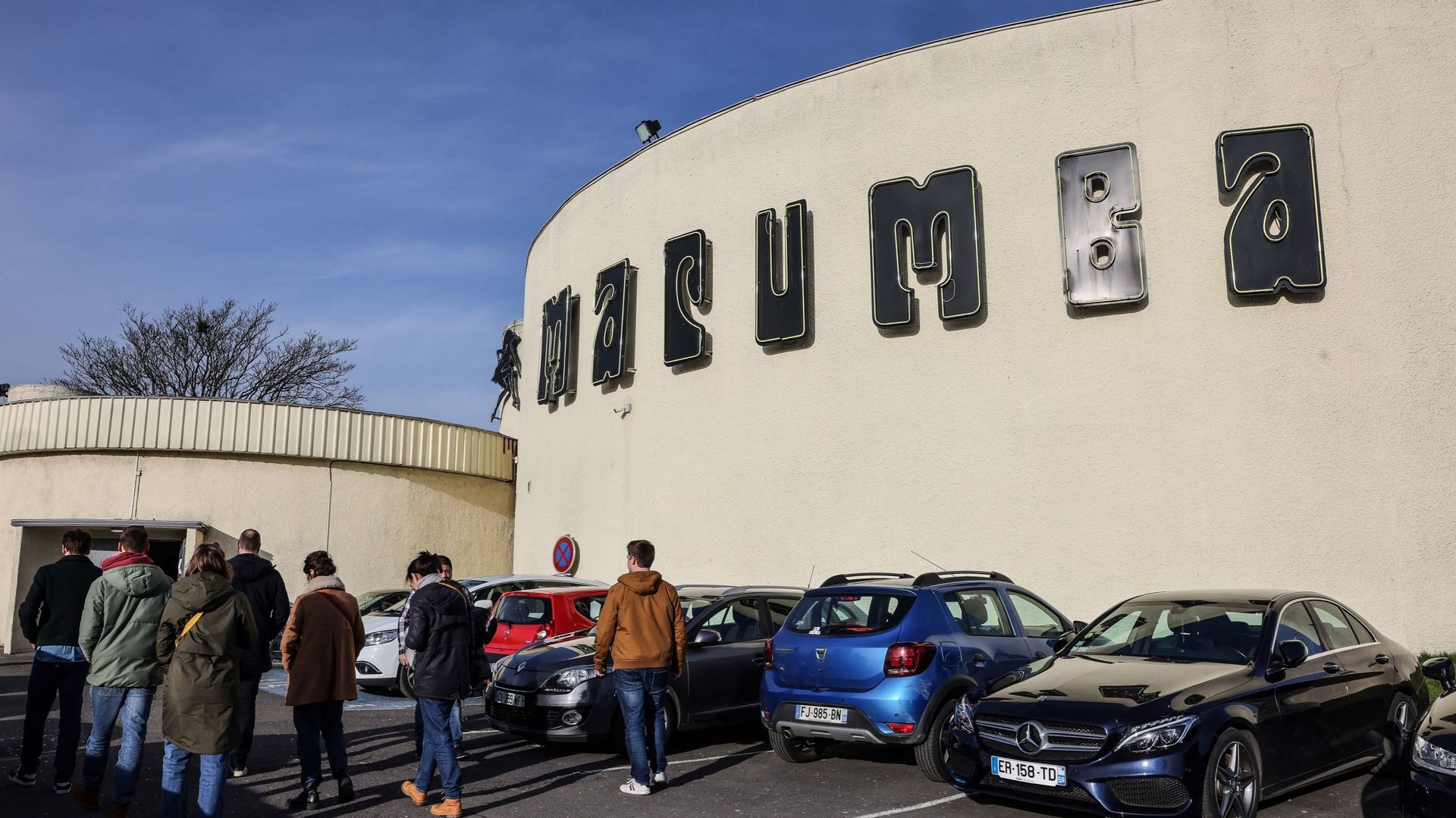 Adieu paillettes et boule à facettes : le dernier Macumba de France ...