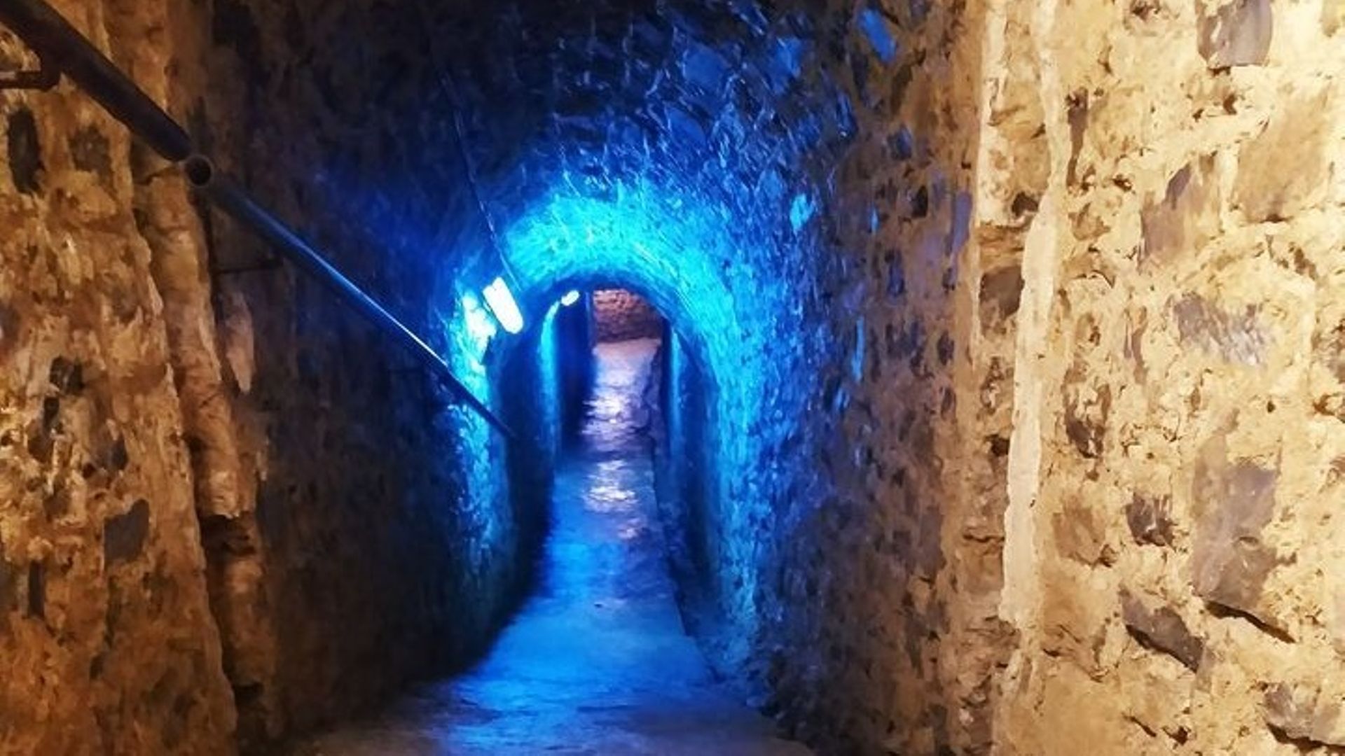 Les incroyables souterrains de Philippeville et l’ancien complexe ...