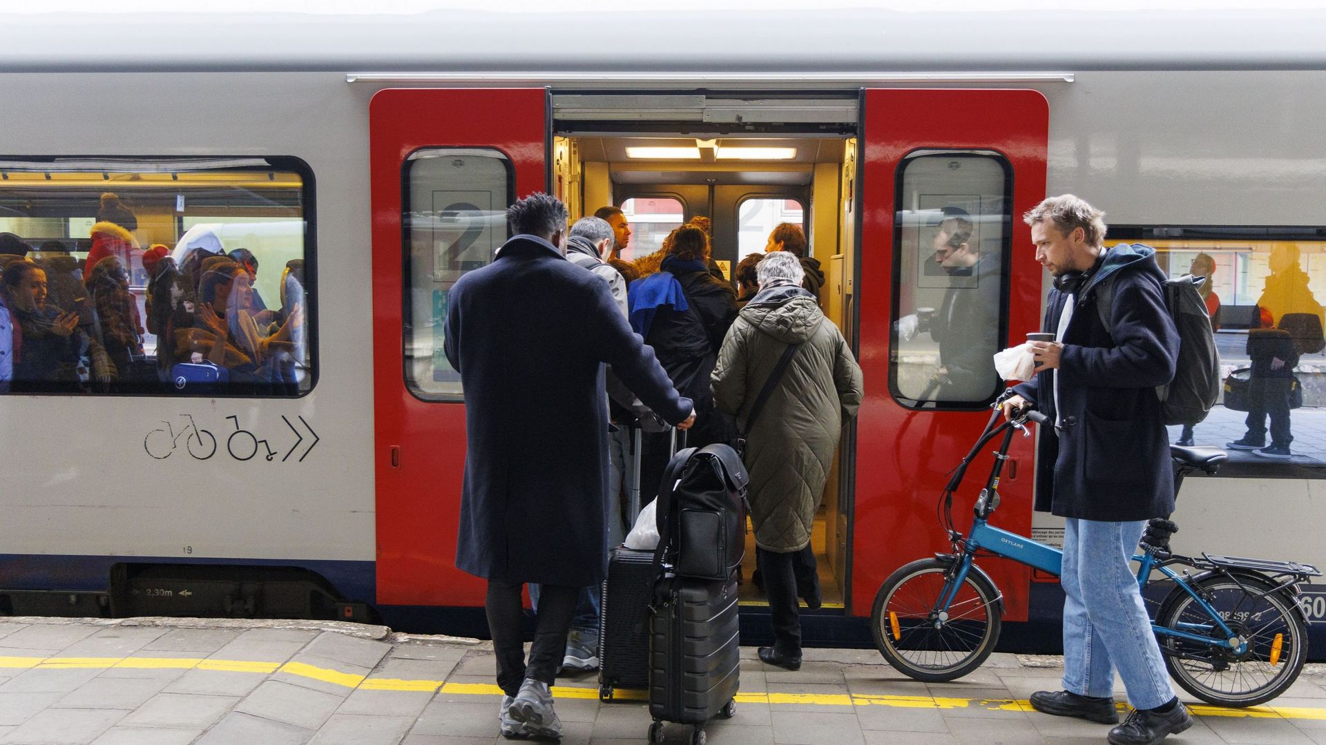 SNCB : l'attribution du contrat pour de nouveaux trains reportée - RTBF ...