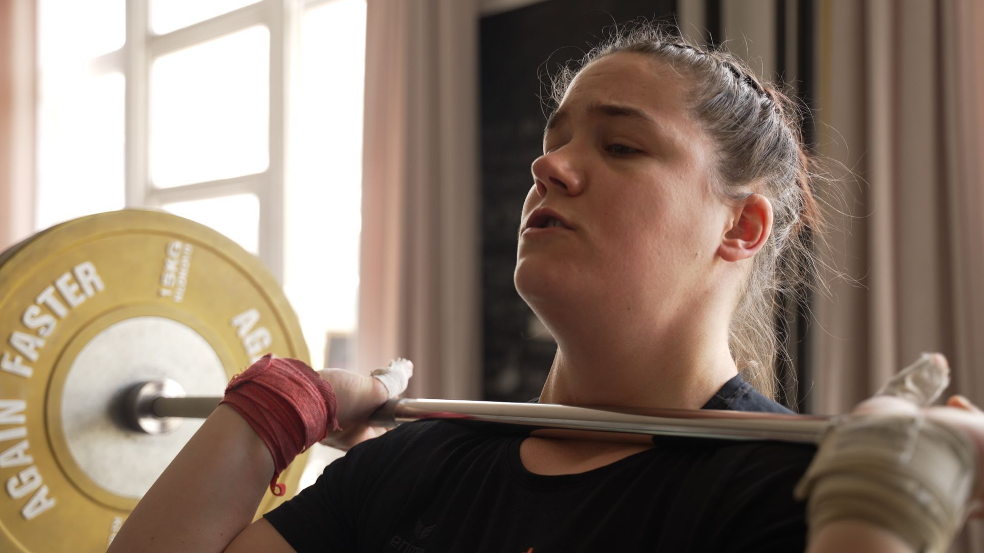 Anna Van Bellinghen: ' l'haltérophilie m'a tout apporté ' - RTBF Actus