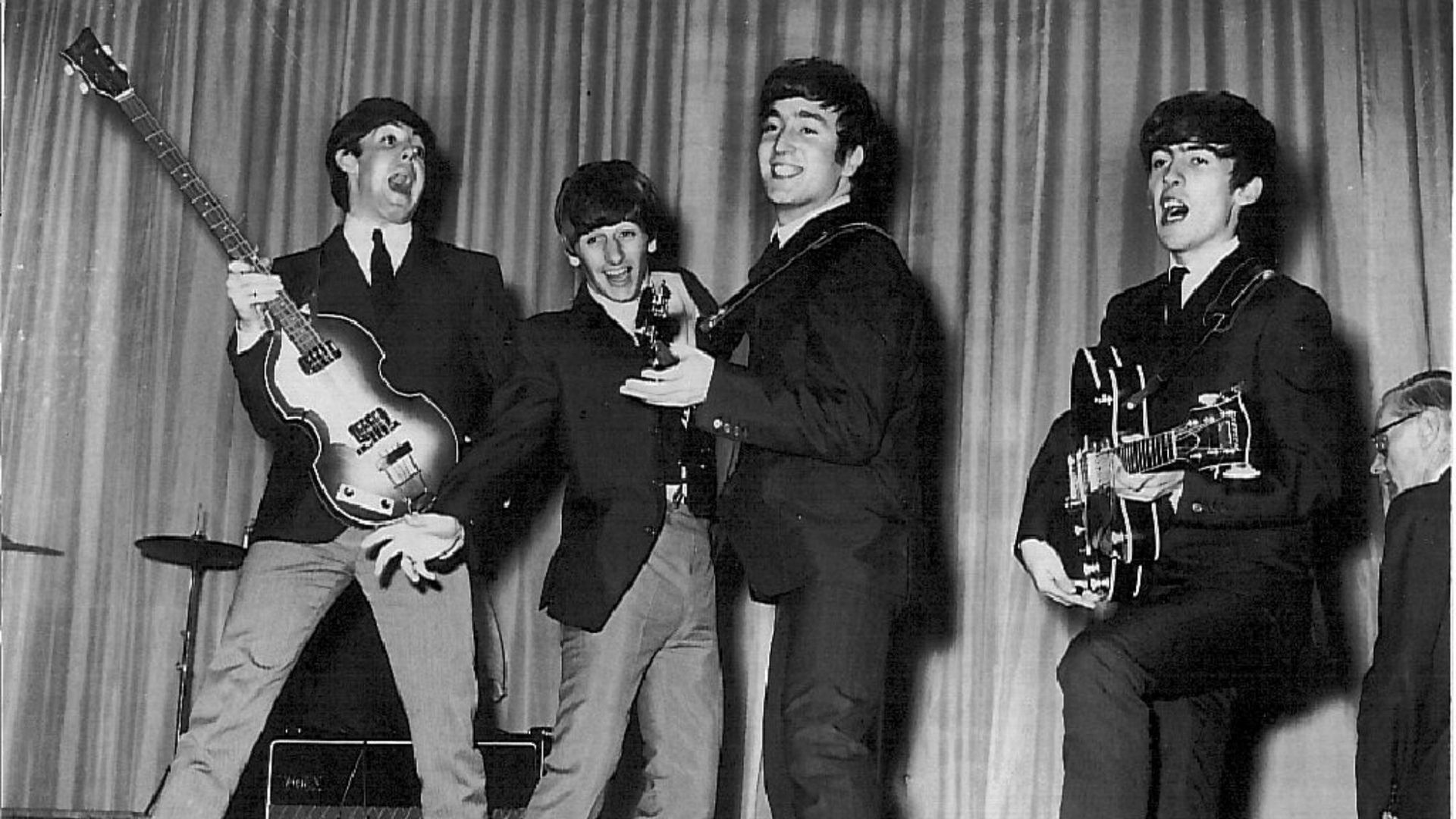 Le premier manager et découvreur des Beatles est décédé à 86 ans