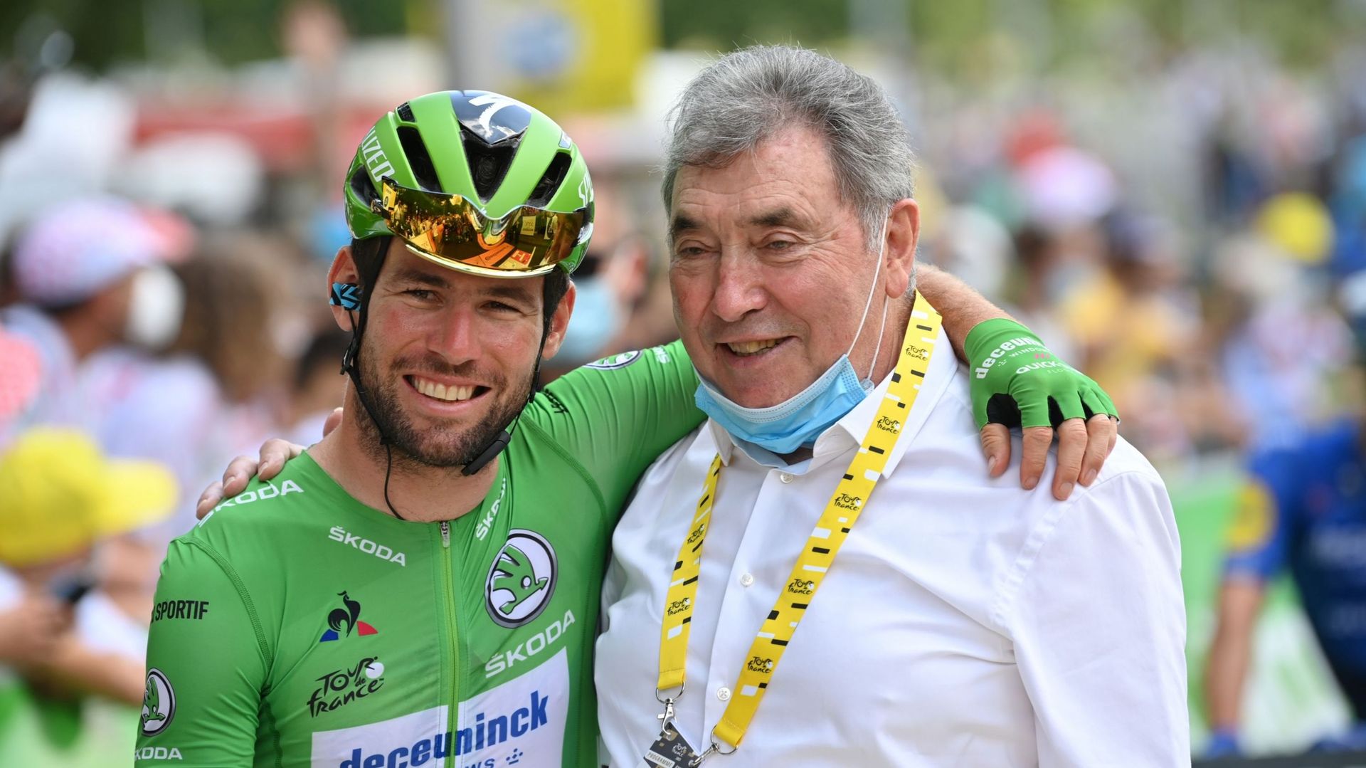 Eddy Merckx félicite Mark Cavendish après sa 35e victoire sur le Tour ...