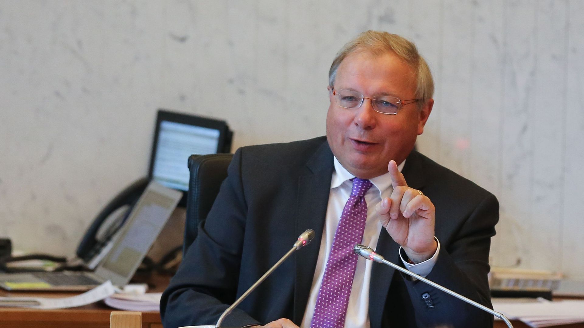 André Antoine annonce le panel de citoyens tirés au sort en Wallonie ...