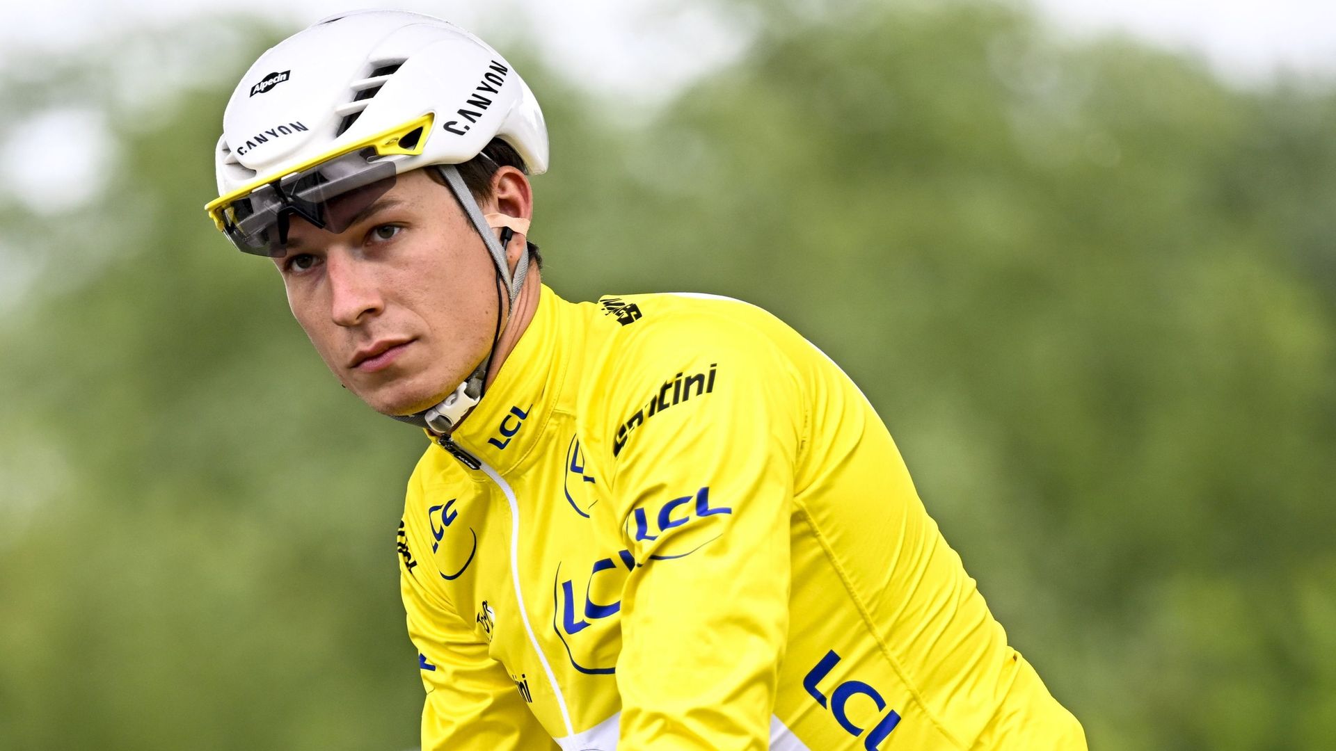 Tour de France : abandon et fracture de la clavicule pour Jasper ...