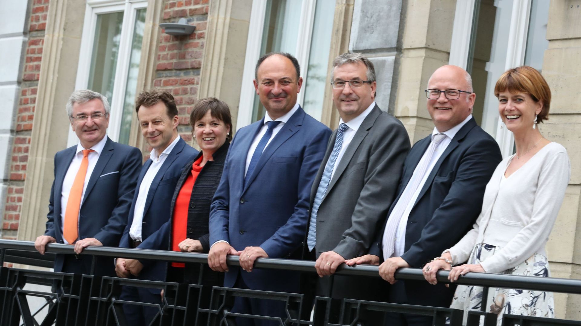 Le Parlement wallon a voté la confiance au gouvernement avec 39 voix ...