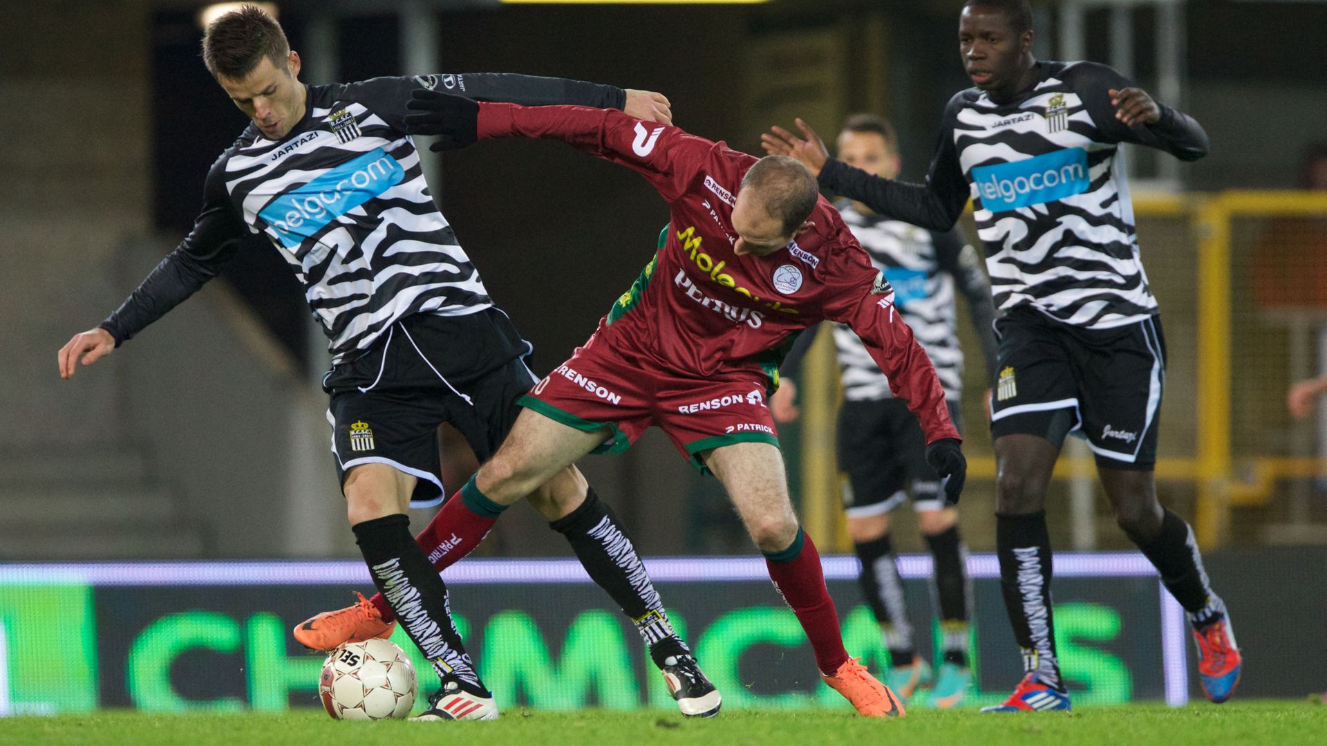 Charleroi sans pression face à Zulte - RTBF Actus