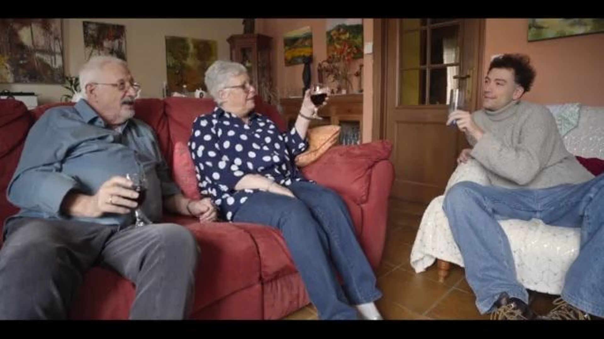 Drag Couenne revient sur son coming out dans le documentaire 'Famille ...