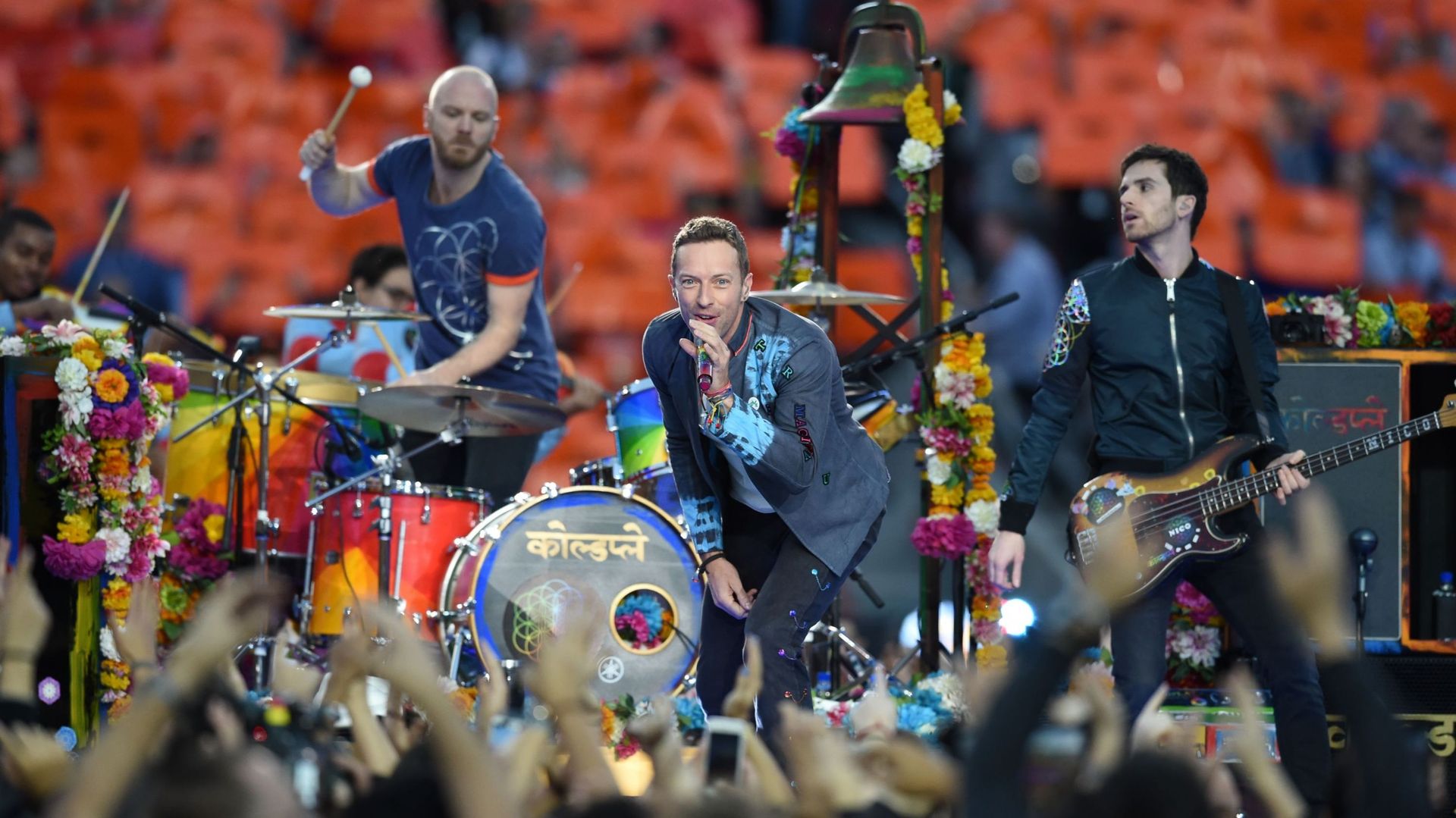 Coldplay diffuse 'Aliens', sa nouvelle chanson en soutien aux migrants ...