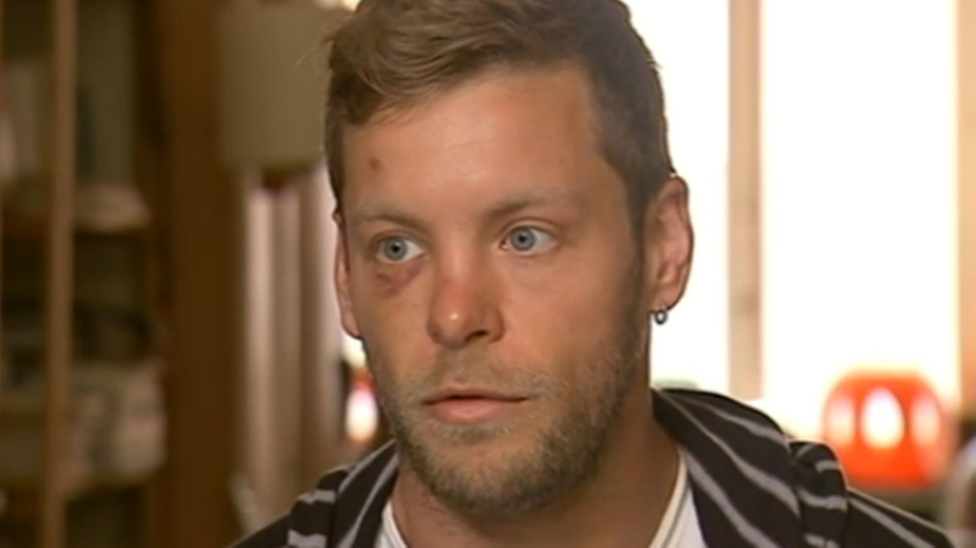 Une agression homophobe commise sur trois ados à Boom? - RTBF Actus