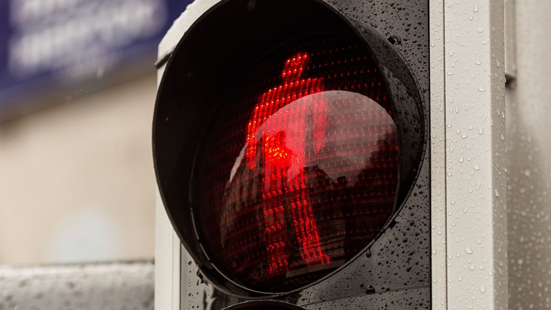 Forte augmentation des franchissements de feux rouges en 2014 - RTBF Actus