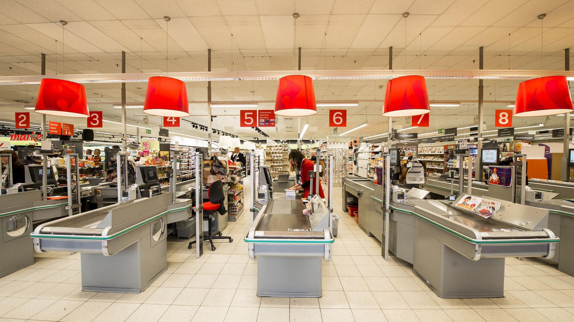 Françoise: 'Je suis caissière depuis 30 ans' - RTBF Actus