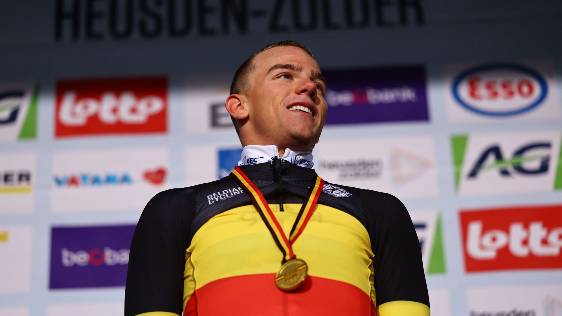 Thibau Nys aux anges avec son 1er maillot tricolore: 'L'une de mes plus ...
