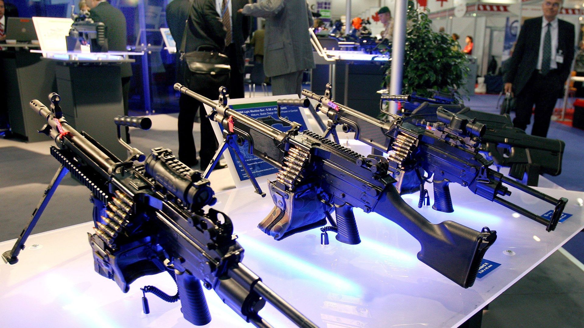 Que pèse l'industrie de l'armement en Belgique et en Wallonie? - RTBF Actus