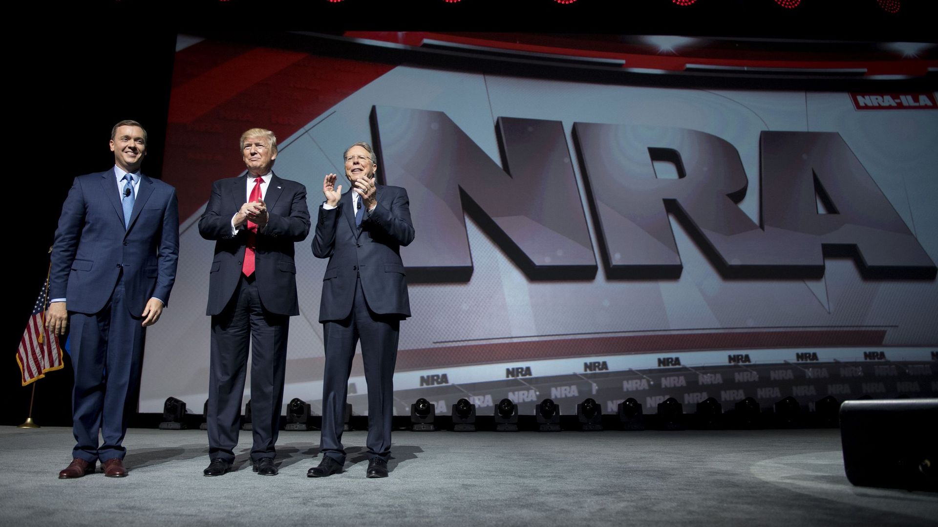 Trump devant la NRA, le lobby des armes: 'Vous avez un vrai ami à la ...