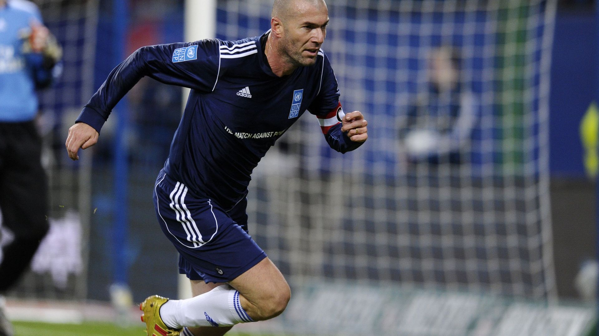 Zizou se rapprochera 'tôt ou tard du terrain' - RTBF Actus