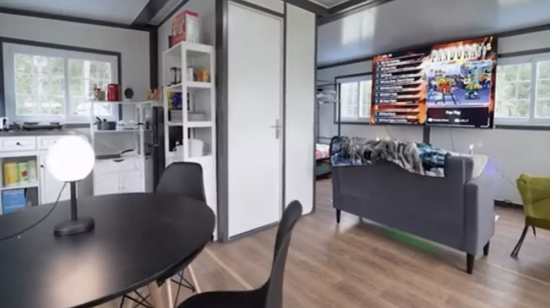 À quoi ressemble une tiny house vendue sur Amazon ? - RTBF Actus