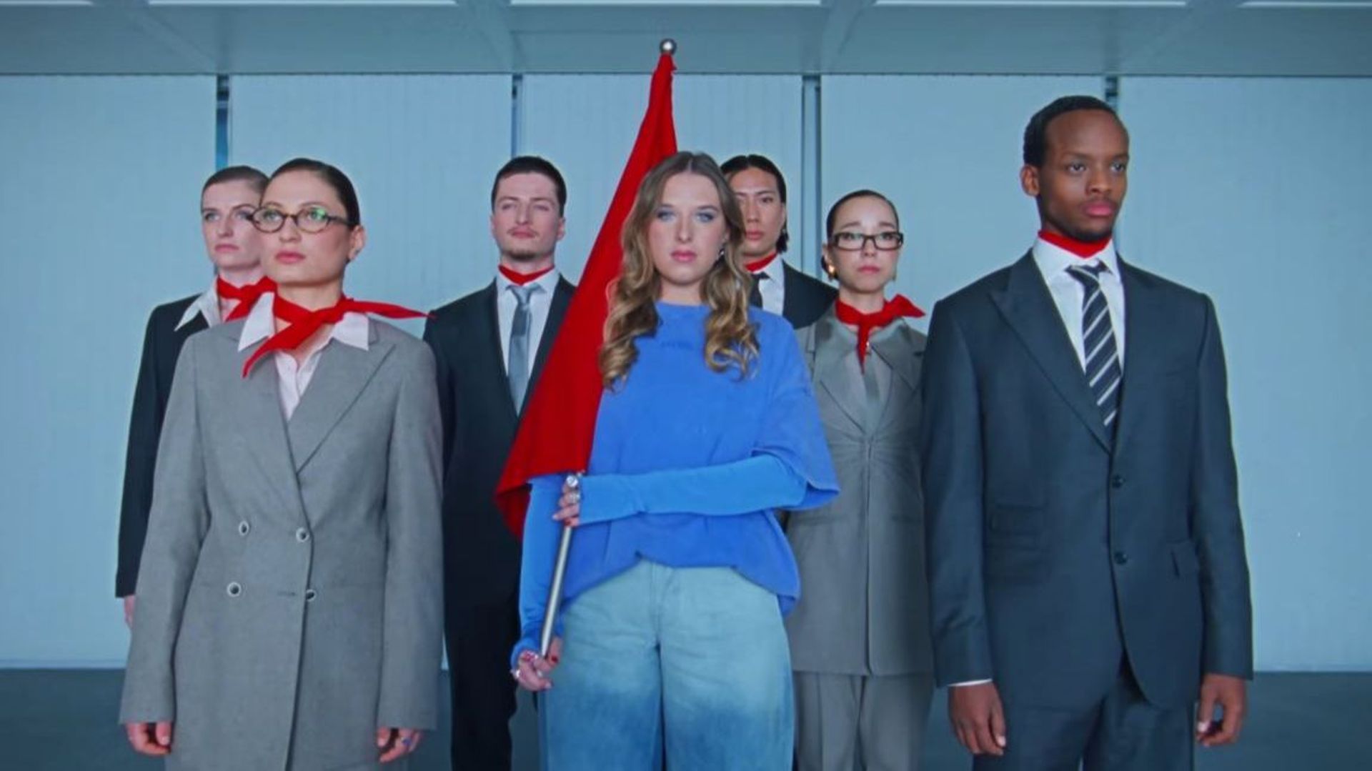 Pourquoi la pochette de l’album d’Helena divise - RTBF Actus