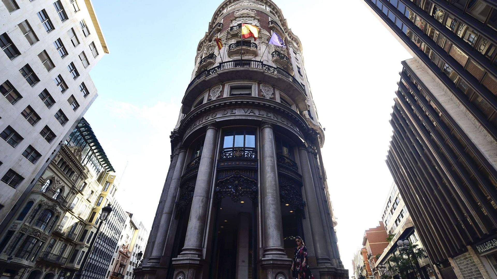Le parlement catalan adopte une résolution proclamant l'indépendance de ... Le parlement catalan adopte une résolution proclamant l'indépendance de ...