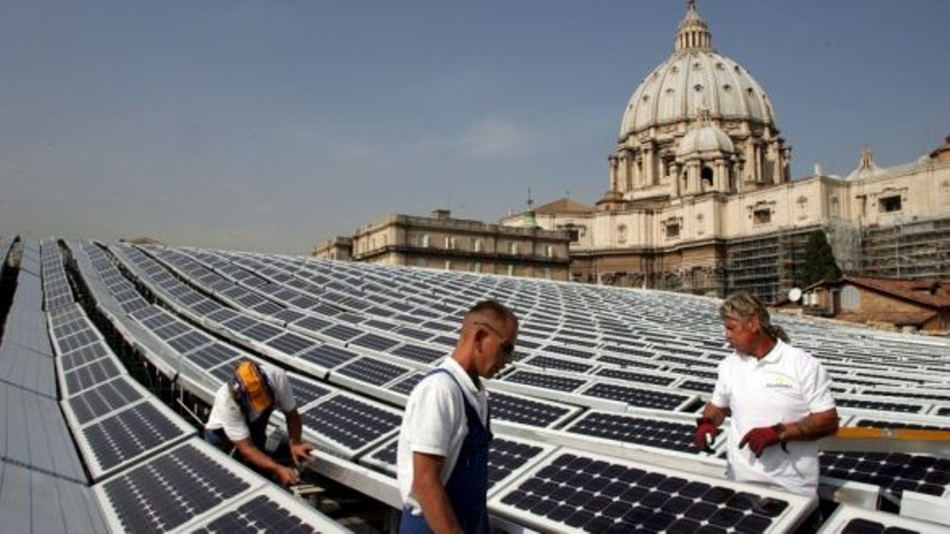 Le Vatican se convertit à l'énergie solaire - RTBF Actus