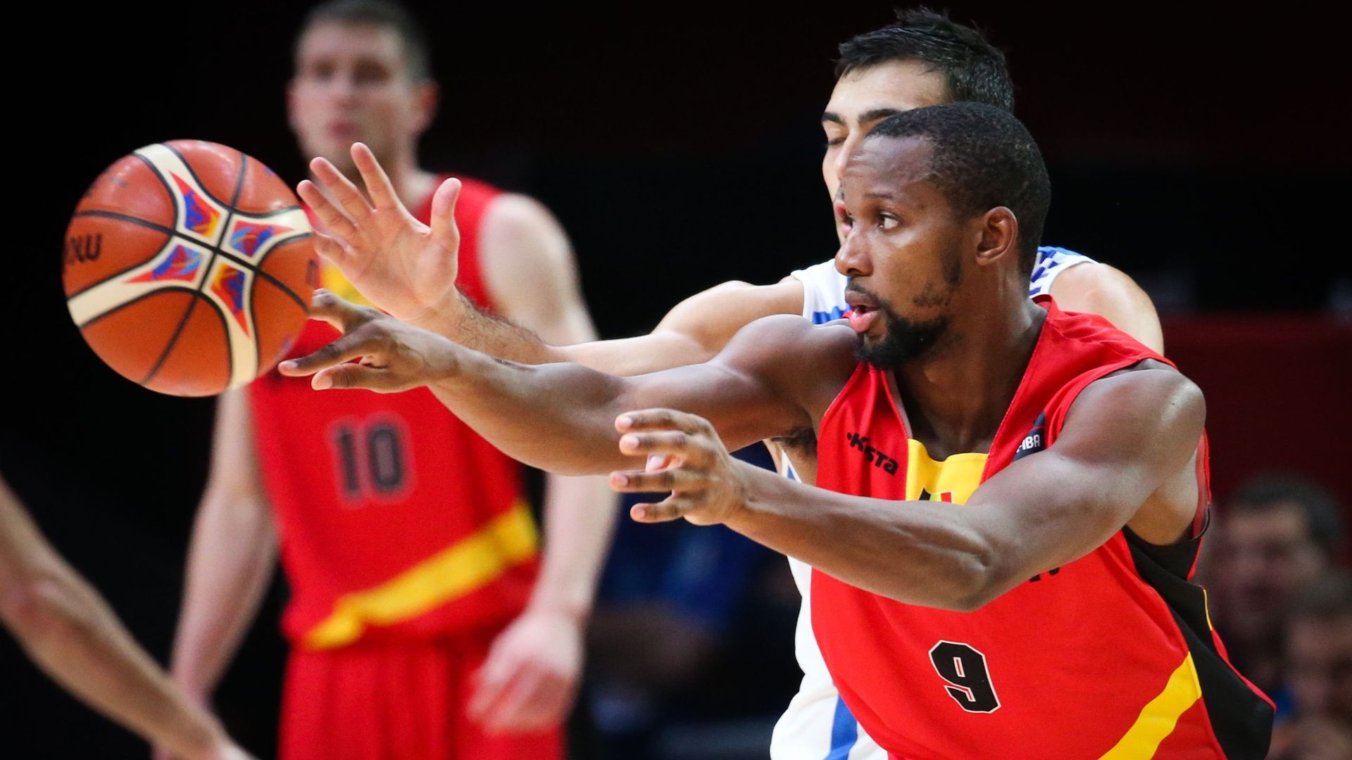 Jonathan Tabu rejoint Axel Hervelle à Bilbao - RTBF Actus
