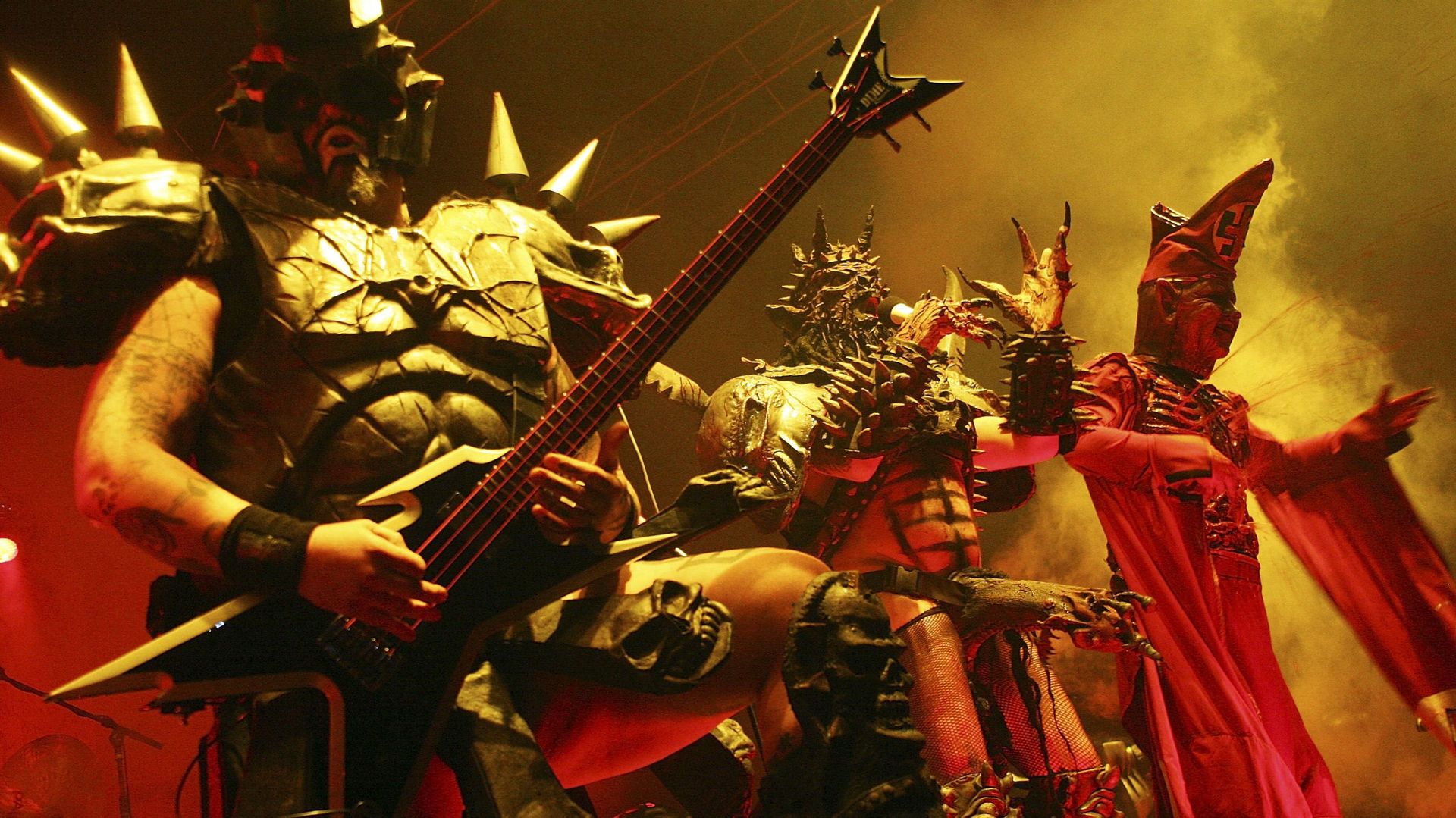 Le chanteur du groupe de heavy metal GWAR retrouvé mort à son domicile ...