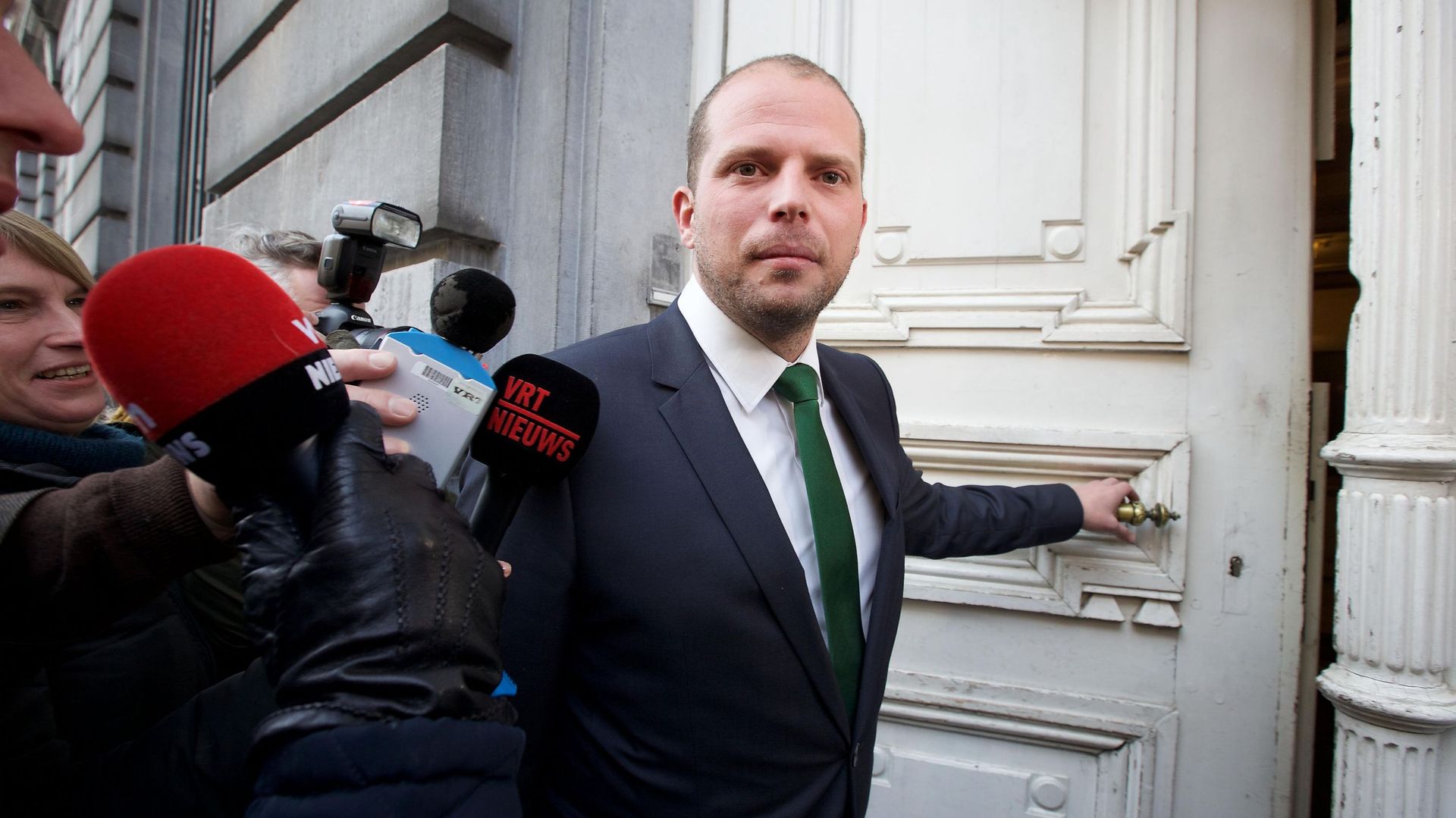 A peine 19 condamnations pour racisme en 2015 - RTBF Actus