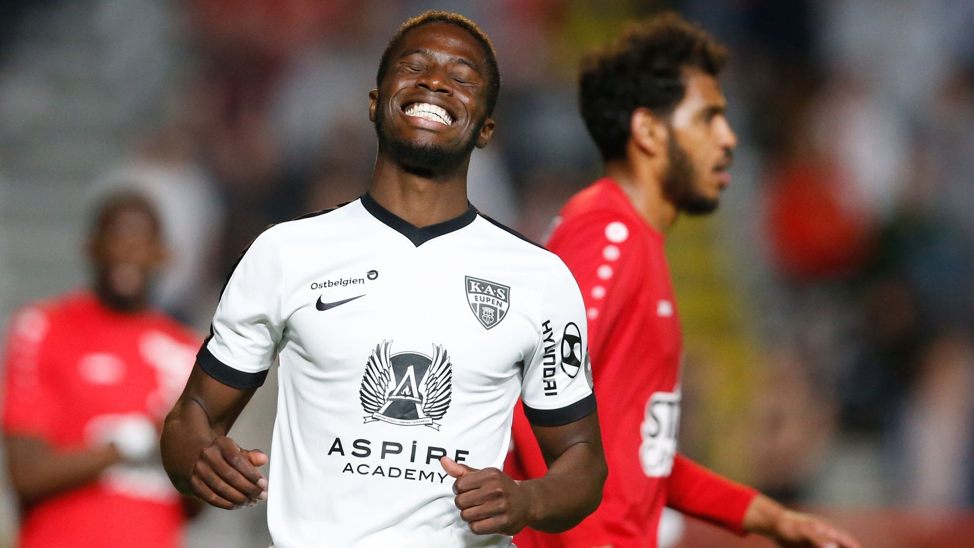 Moussa Diallo prolonge à Eupen - RTBF Actus