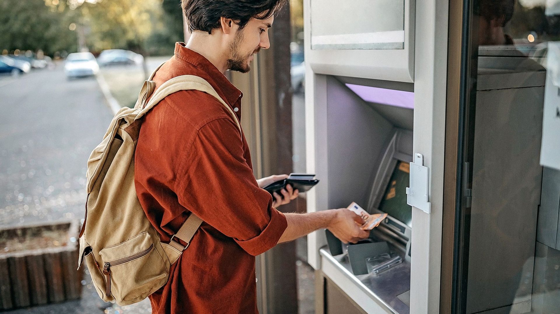 La carte des emplacements de distributeurs de cash en Belgique : la ...
