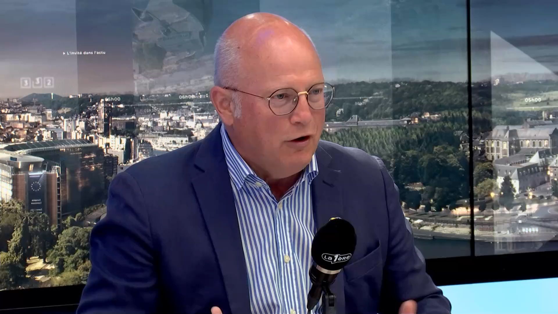 Des mineurs en danger sur liste d'attente et 'à l'abandon' : Julien ...